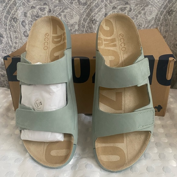 Ecco | Shoes | Ecco Womens 2nd Cozmo Two Band Slide Ice Flower Size ...